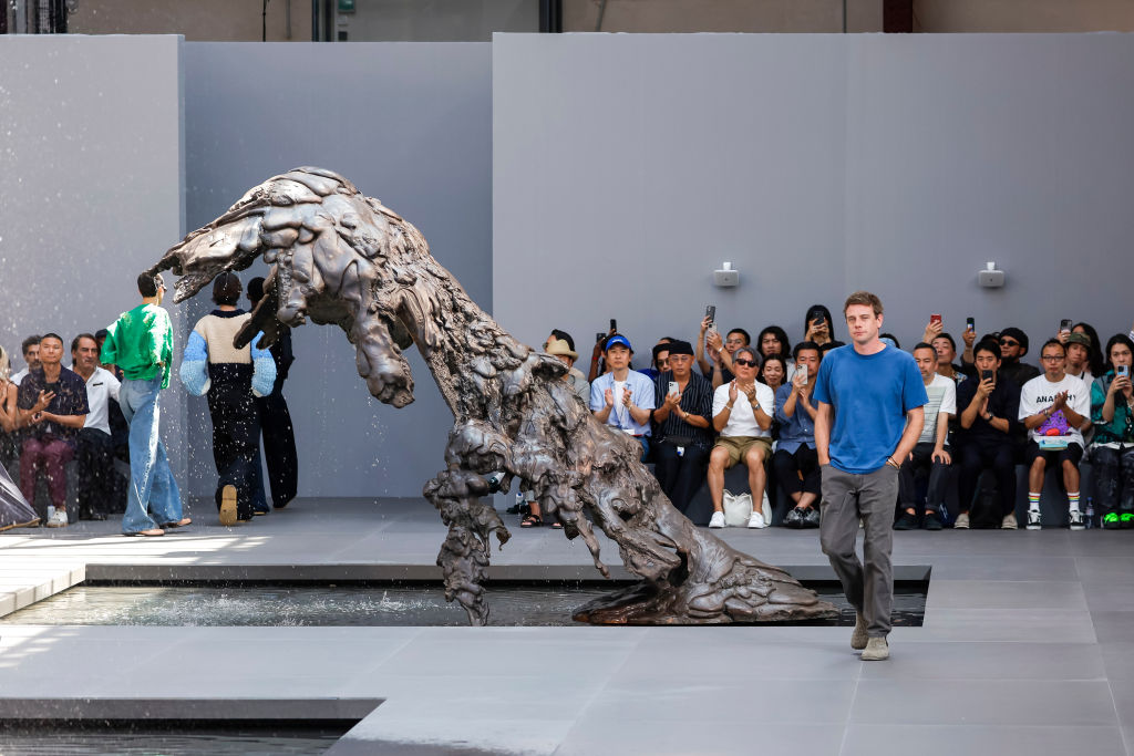 Retour sur les collabs artistiques de Loewe - Streetart Paris