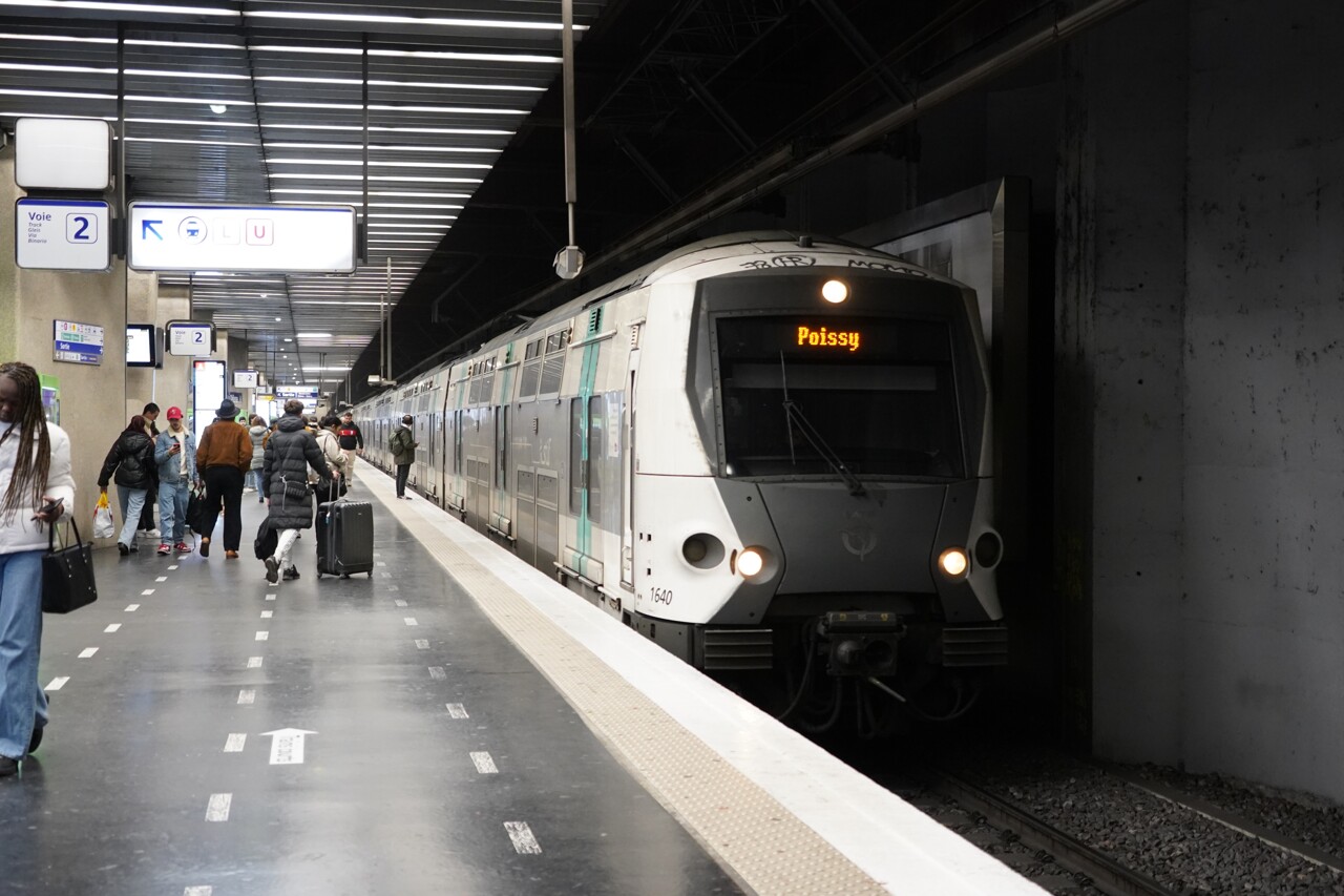 RER A : Incident majeur, trafic suspendu Hauts-de-Seine - Streetart Paris