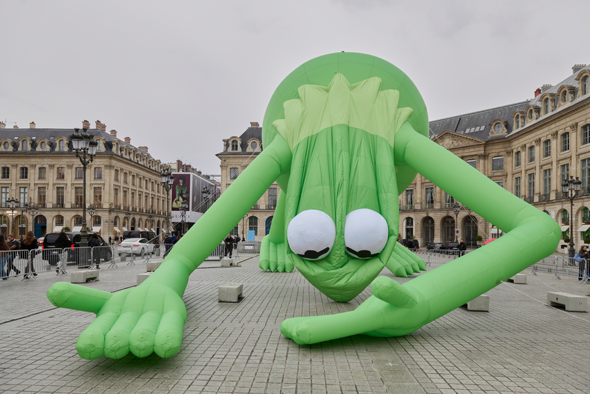 Paris envahi: Kermit géant et textile monumental! - Streetart Paris