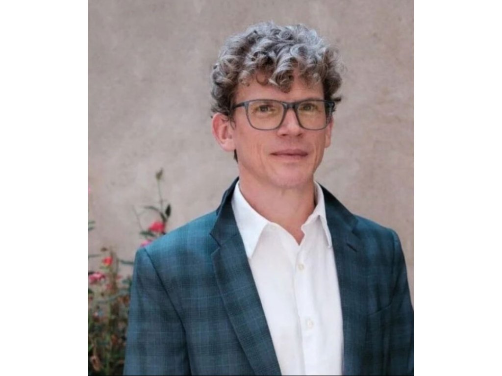 Anthony Elms, Ex-Whitney, Dirige Mattress Factory! - Streetart Paris